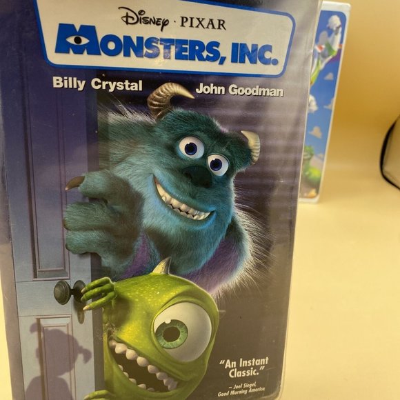 Disney | Media | Chidrens Movies Vhs Lot Of 5 Clamshell Pixar Shiloh ...